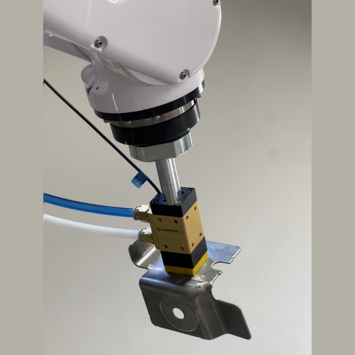 D5 w/ Sensor Robotic End of Arm Tooling (EOAT) Stacking/De-Stacking