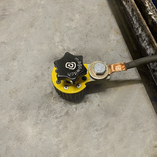 300 Amp Magnetic Ground Clamp | Magswitch